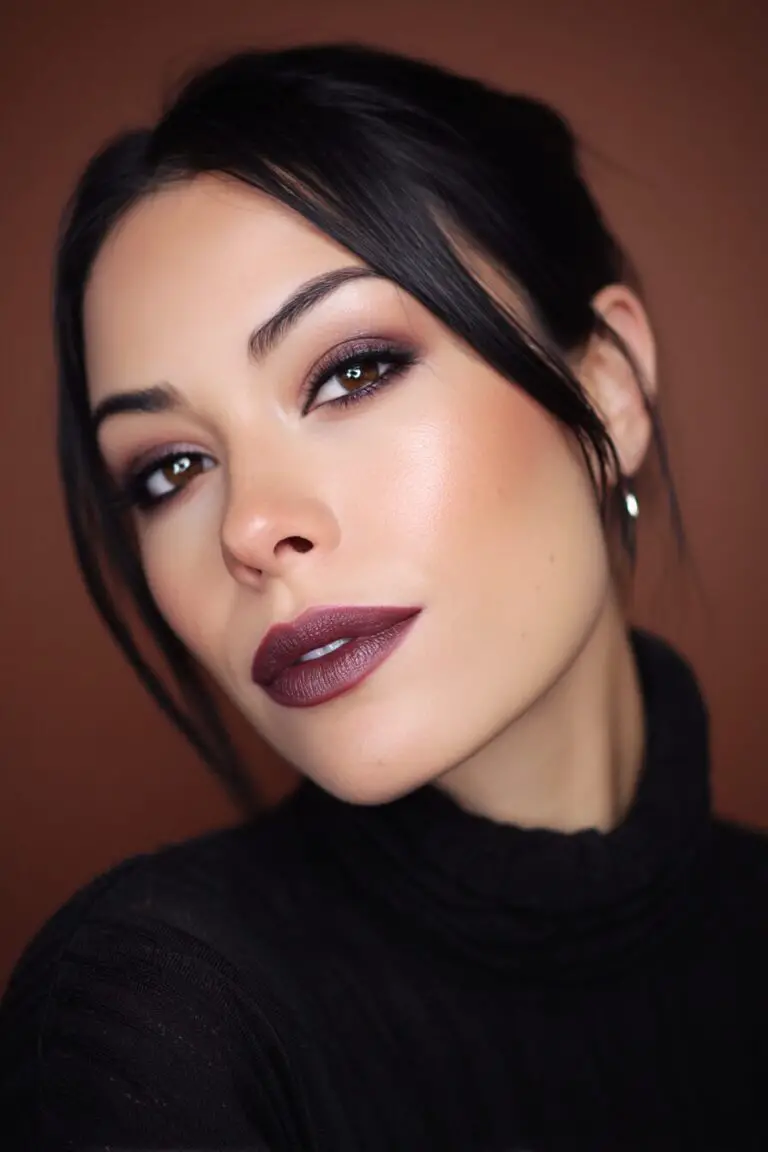 Get the ’90s Vampy Look: Makeup Inspos! 💋